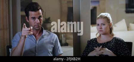 EAT WHEATIES!, from left: Elisha Cuthbert, David Walton, Tony Hale ...