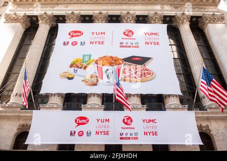 KFC fast food restaurant under the arches of Waterloo Station. London ...