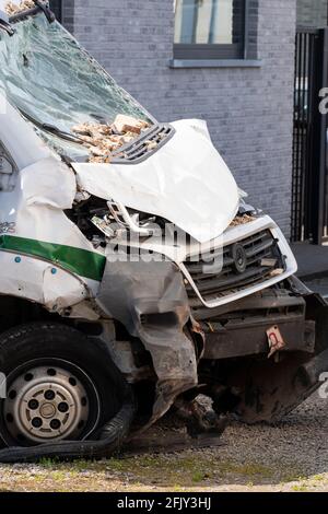 Crashed White Van Stock Photo - Alamy