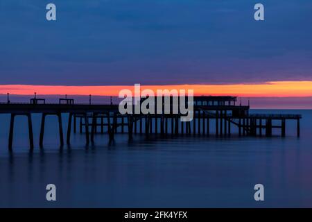 England, Kent, Deal, Sunrise over Deal Pier Stock Photo - Alamy