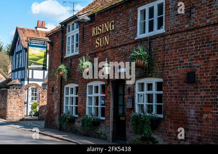 The Rising Sun pub/restaurant on the High street of Hurley village in ...