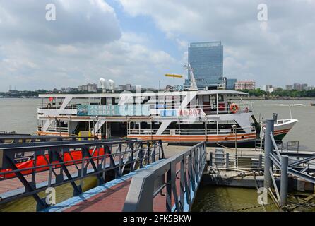 A Pearl river ferry boat waits to take on passengers at Huangsha wharf ...