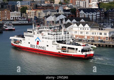 The Red Funnel Ferry, Red Falcon, docking at East Cowes on a sunny day ...
