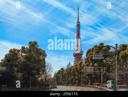 tokyo, japan - april 06 2021: Slope of Tokyo Tower street at foot of ...
