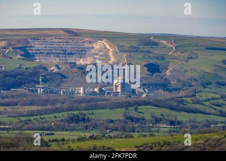 Hope Cement Works limestone quarry, Peak District National Park ...