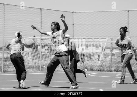 black african girl playing netball Stock Photo - Alamy