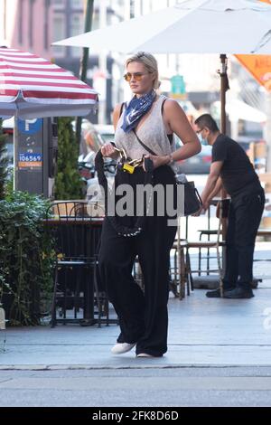 New York - NY - 20200709-Australian Model Georgina Burke Sighting in ...
