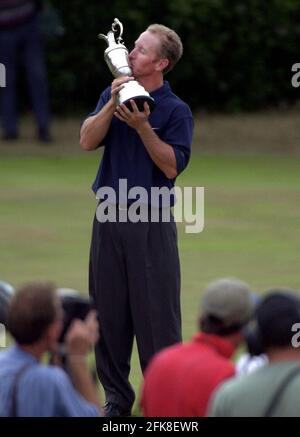 David Duval after winning with the trophy on the 18th green The 2001 ...