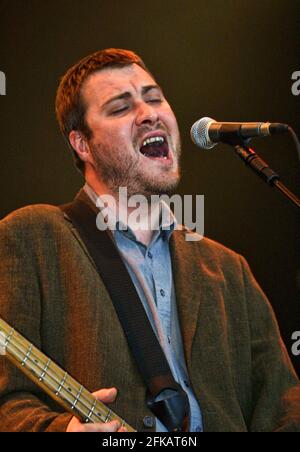 THE DOVES, CONCERT, 2002: Singer Jimi Goodwin of The Doves rock band ...