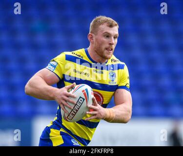 Jack Hughes (12) of Warrington Wolves goes over for a try Stock Photo ...