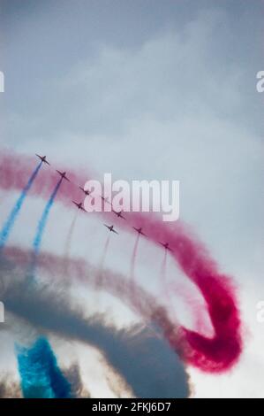 Red Arrows display team timed approach fly flying high air show flying ...