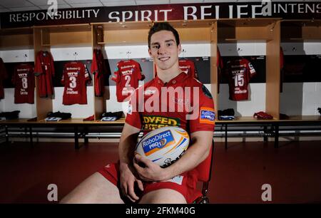 GEORGE NORTH OF SCARLETS RFC 22/12/2011. PICTURE DAVID ASHDOWN Stock ...