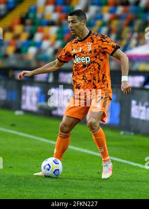 Cristiano Ronaldo of Juventus in action between Erik Pulgar and Pol ...
