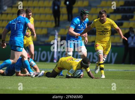 Levani Botia of Stade Rochelais with the ball during the Investec Rugby ...