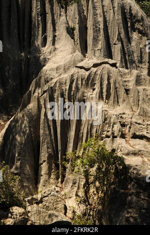 Rocce lavorate dal vento alle Isole Baleari Stock Photo - Alamy