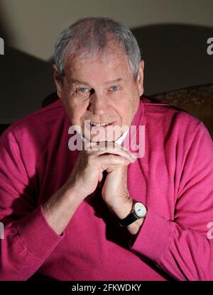 FORMER WORLD MIDDLE WEIGHT CHAMPION TERRY DOWNES AT HOME WITH ALAN ...