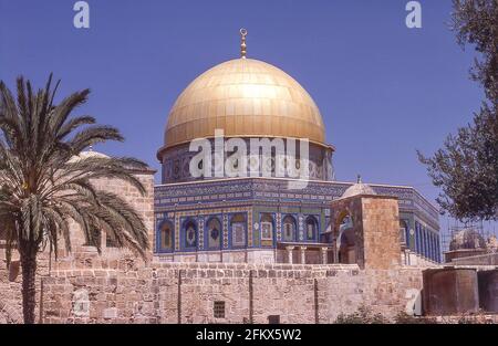 The Dome of the Rock (Qubbat as-Sakhra) on Temple Mount, Old City ...