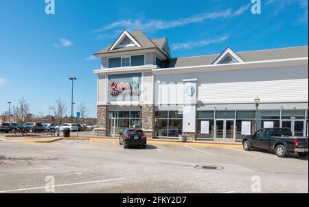 Qdoba Mexican Grill Restaurant at Wareham Crossing, Wareham, Massachusetts USA Stock Photo - Alamy