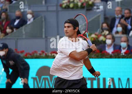 Dominic Thiem (AUT) vs Marcos Giron (US) Durning Match WTA 1000 - Mutua ...