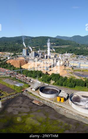 Catalyst Pulp and Paper Mill, Crofton, Vancouver Island, British ...