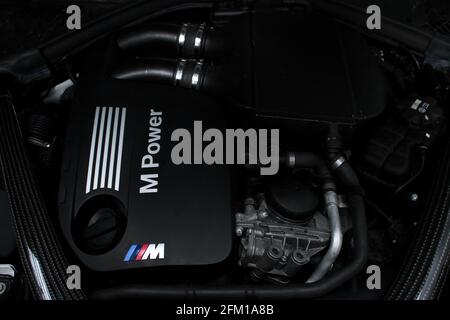 The M Power Engine Cover With Charge Cooler And Carbon Fibre Engine ...