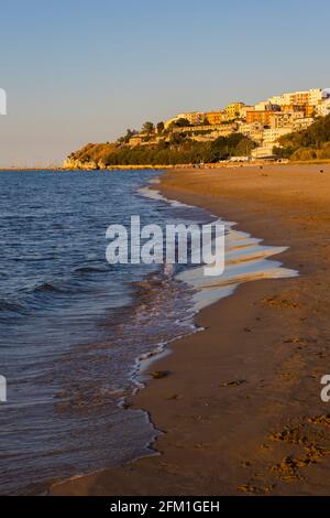 Beach in Rodi Garganico, Apulia, Italy Stock Photo - Alamy