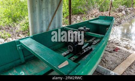 Homemade boat of a Cuban fisherman Stock Photo - Alamy