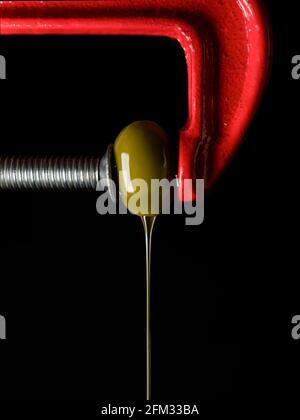 Close up of a metal vice in a garage workshop Stock Photo - Alamy