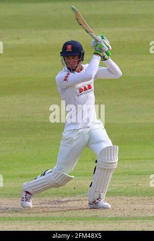 Daniel Lawrence hits 4 runs for Essex during Essex Eagles vs Middlesex ...