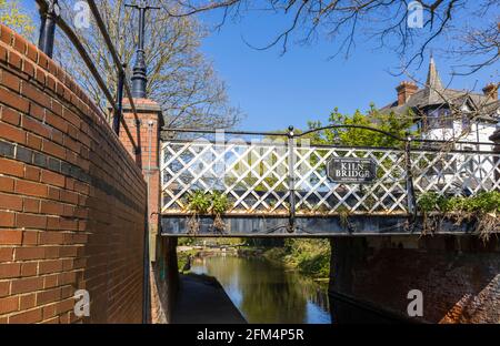 Kiln Bridge, a small road bridge crossing over the Basingstoke Canal ...