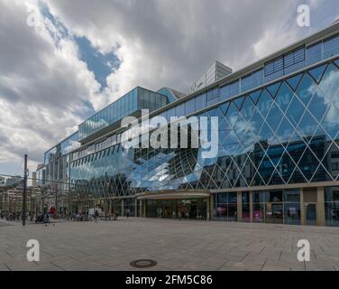 Facade of the MyZeil shopping center in Frankfurt, Germany Stock Photo ...
