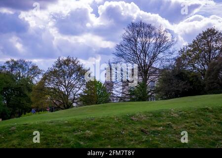Autumn sunset at Highfields Park, Nottingham England UK Stock Photo - Alamy