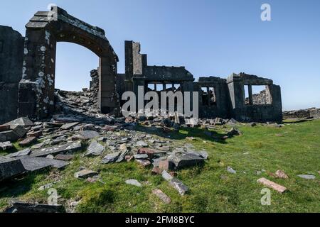 Gwylfa Hiraethog derelict shooting lodge on the Denbighshire moors ...
