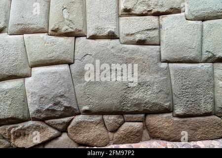 Twelve angled stone in Cusco, Peru Stock Photo - Alamy