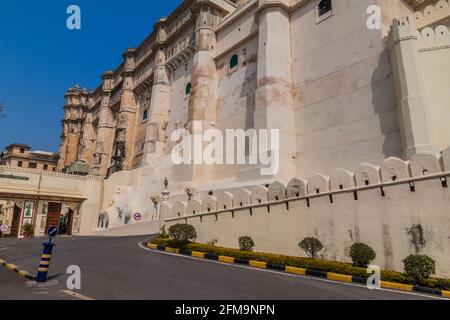 UDAIPUR, INDIA - FEBRUARY 12, 2017: Jai Mewar flags at the City Palace ...