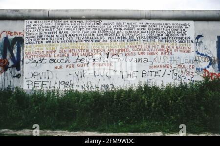 Berlin Wall, July 1984, GDR / DDR border installation Stock Photo - Alamy