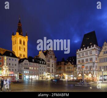 Main market at night, Trier, UNESCO World Heritage, Rhineland ...