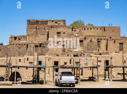 Southwestern Pueblo where Native Americans currently live during ...
