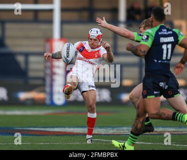 Leeds, UK. 07th May, 2021. Peter Mata'utia (3) of Castleford Tigers ...