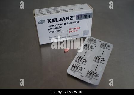 Tofacitinib rheumatoid arthritis drug molecule. Inhibitor of Janus ...