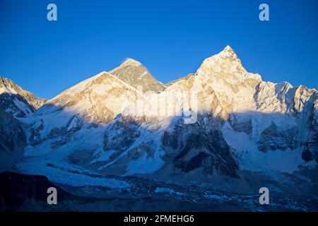 Breathtaking sunset over Mount Everest summit with unbelievable sky ...