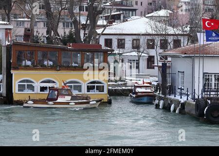 magnificent historical mansions (yali) on the Bosphorus waterfront ...