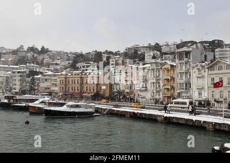 magnificent historical mansions (yali) on the Bosphorus waterfront ...