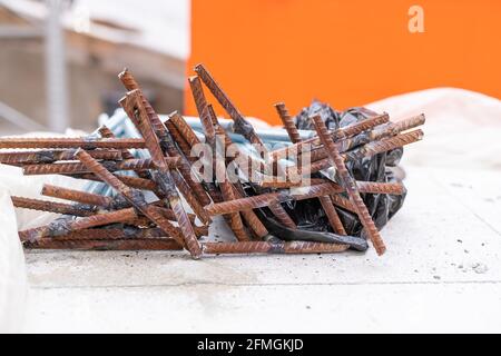 Embedment for concreting from reinforcement welded to a threaded rod ...