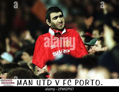 ERIC CANTONA MANCHESTER UNITED FC 09 April 1996 Stock Photo - Alamy