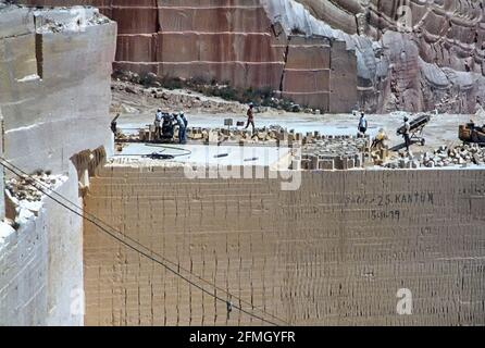 Limestone quarry in Malta Stock Photo - Alamy