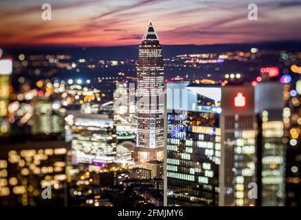 Helmut Jahn, an architect, with a focus on his early life and work in ...