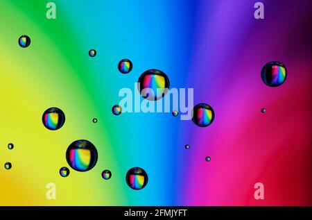 Beautiful coloured diffraction effects from water droplets on glass ...