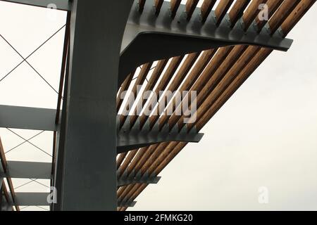 Wooden canopy and grey steel column at the modern structure Stock Photo ...