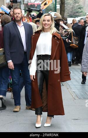 New York - NY - 20200204 The cast of Birds of Prey stop by The View to ...